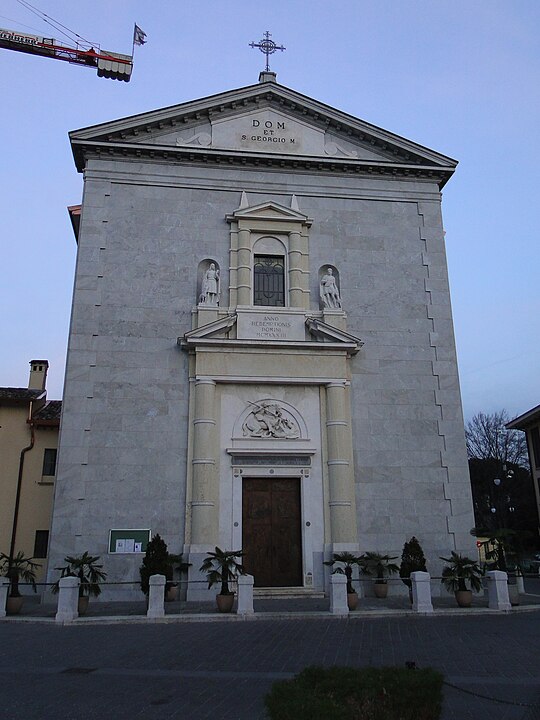 ALZANO LOMBARDO (BG), frazione Nese. Chiesa di San Giorgio, con Ultima ...